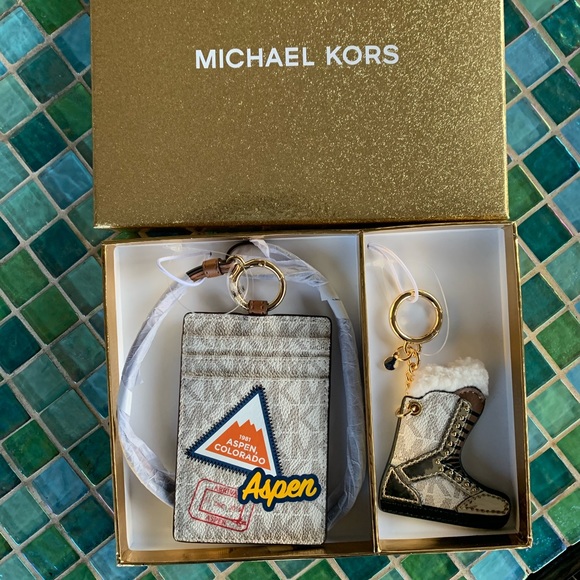 Michael Kors | Bags | New Mk Gift Set | Poshmark